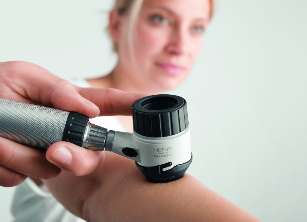 DERMATOSCOPE DELTA 20 T - Adom Matériel Médical